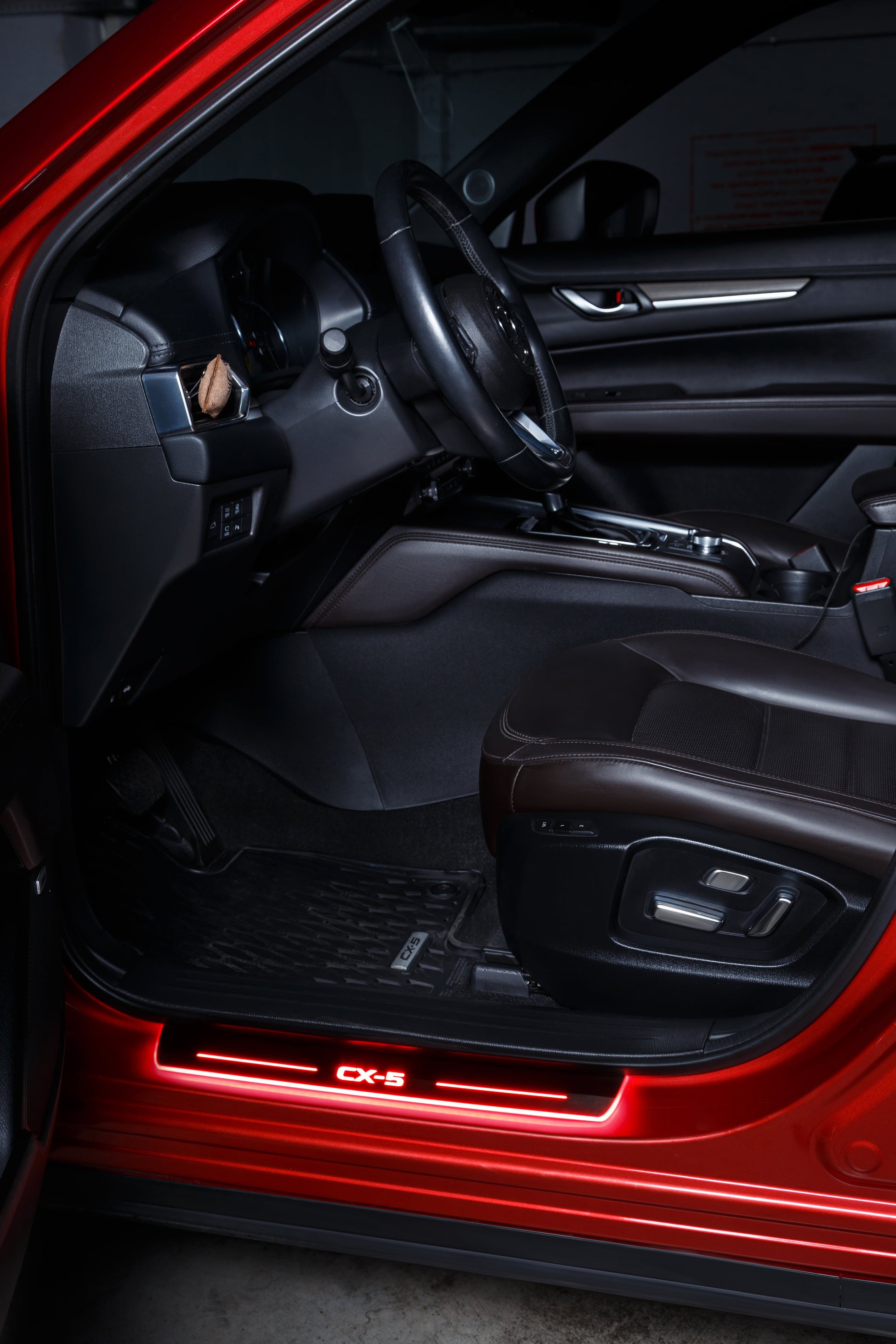 What Does the Trackhawk Logo Symbolize? – decoinfabric